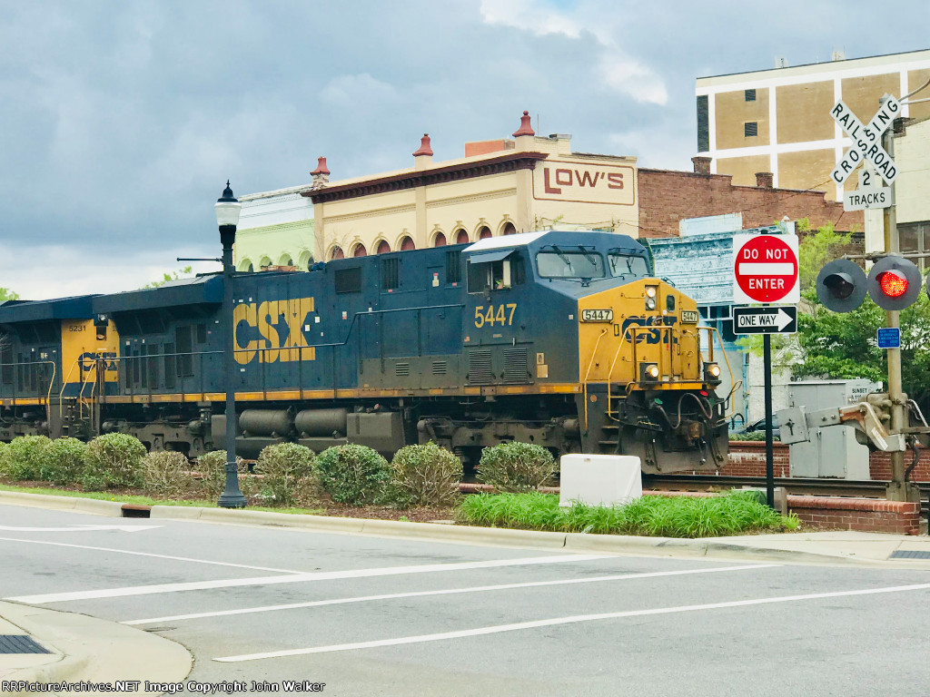 CSX 5447 southbound through downtown